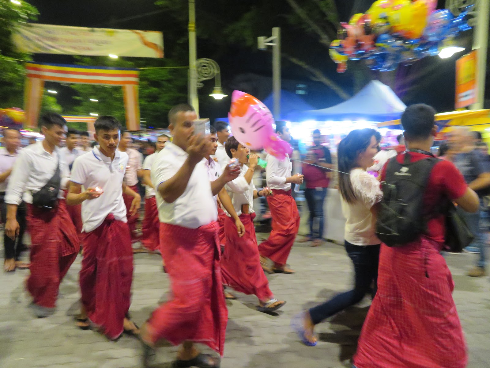 Kee Hua Chee Live!: WESAK DAY PROCESSION WHICH STARTED FROM MAHA VIHARA ...