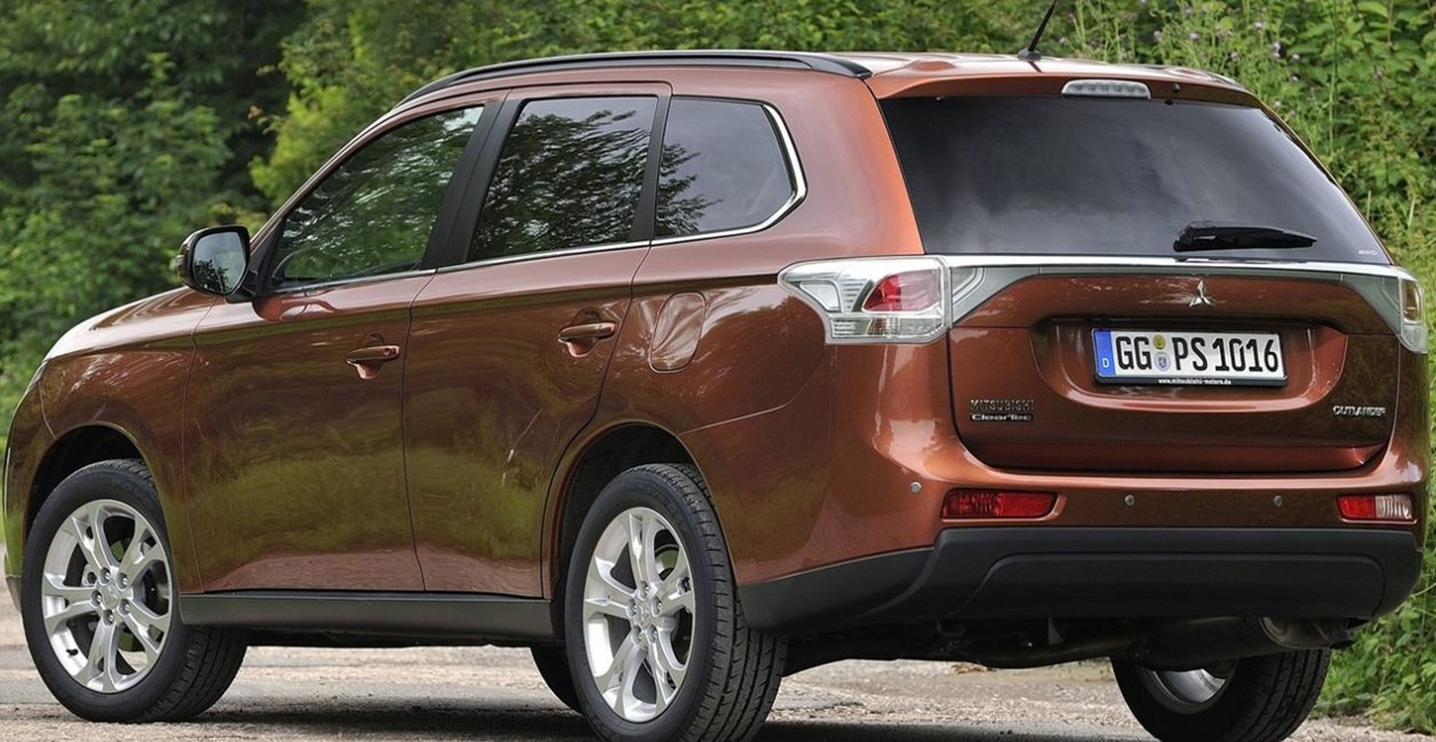 2013 Mitsubishi Outlander With Low Emissions and Fuel-efficient ~ Auto ...