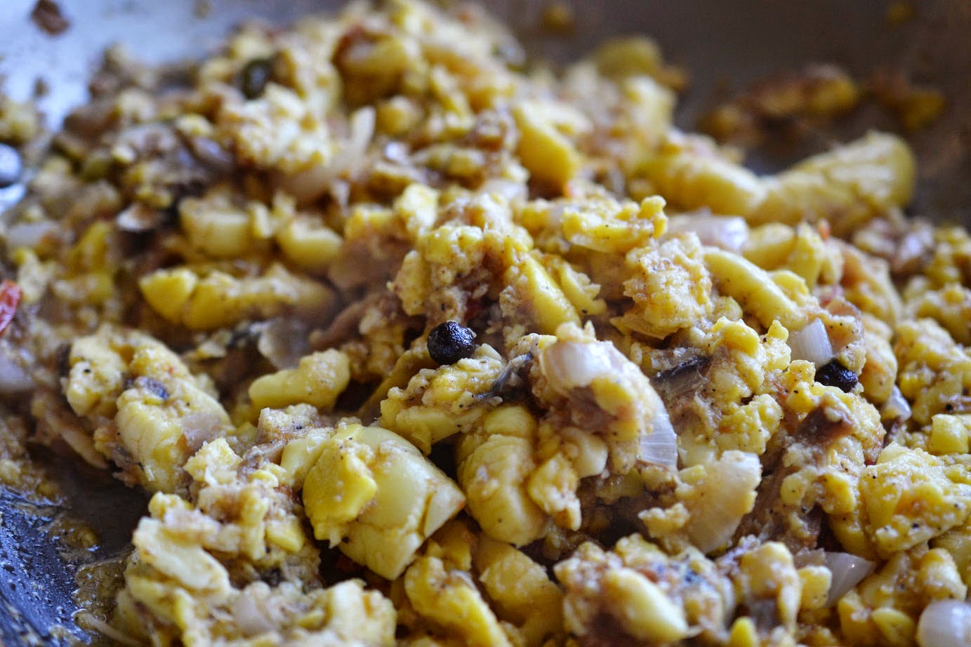 Greedy Girl : Ackee and saltfish patty in a callaloo crust