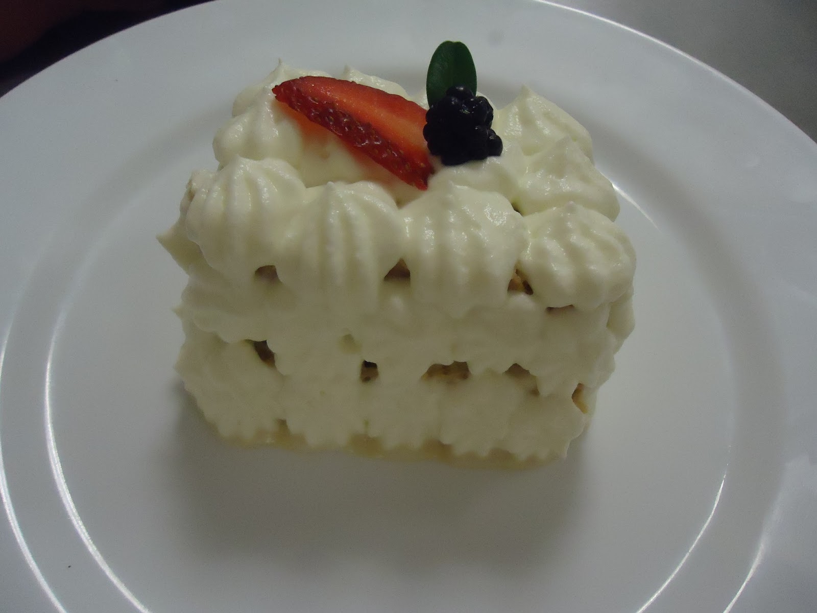 sancarlosfortin: ricos pasteles caseros en el jardin de marilu