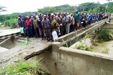 Bena bridge fixed by works - One Papua New Guinea