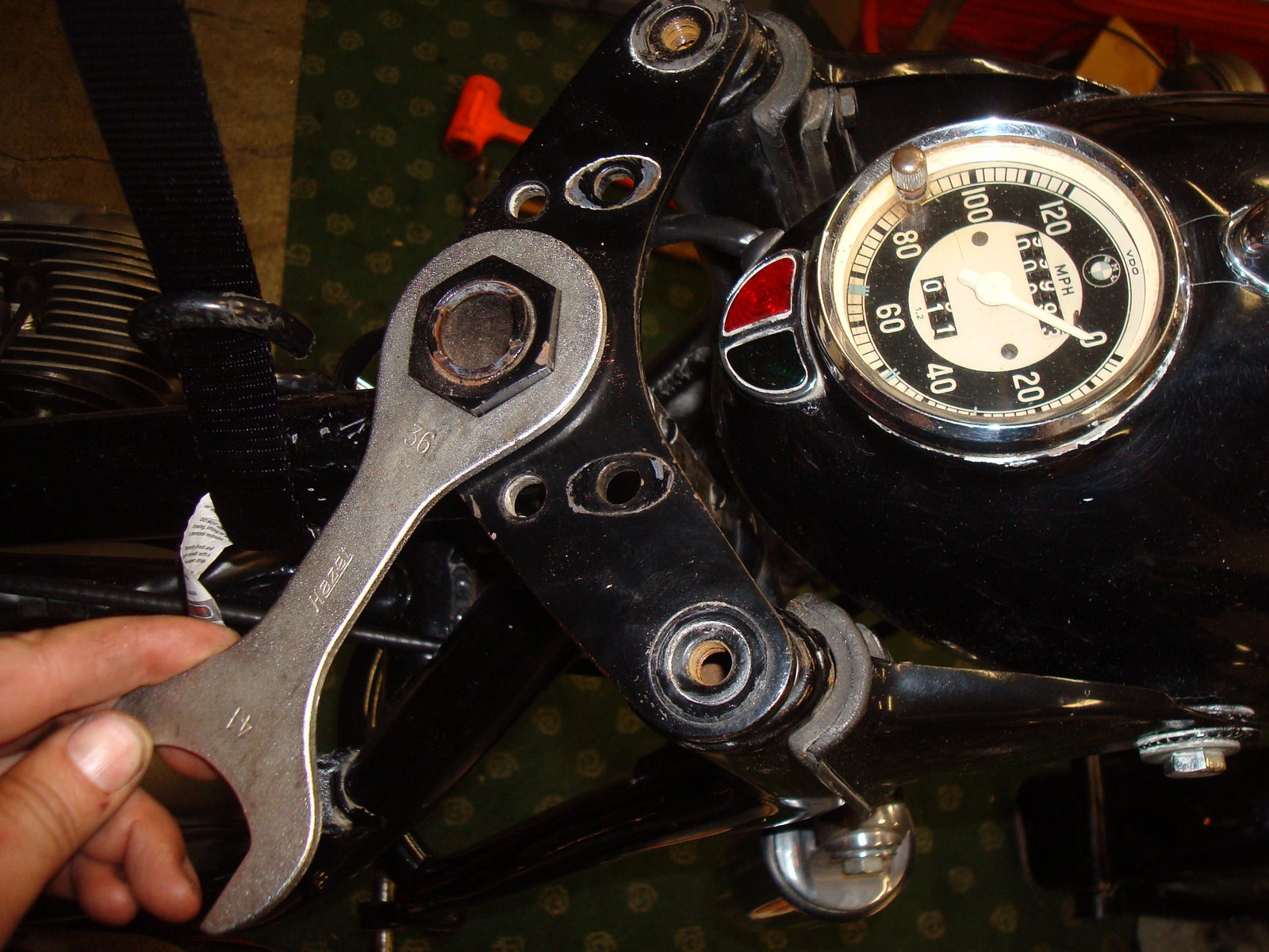 Scottie's Workshop: Servicing the Earles fork