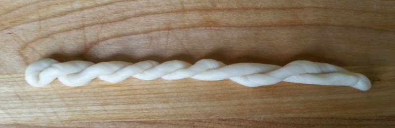 YangYang Cooking: Fried twist (香酥小麻花)