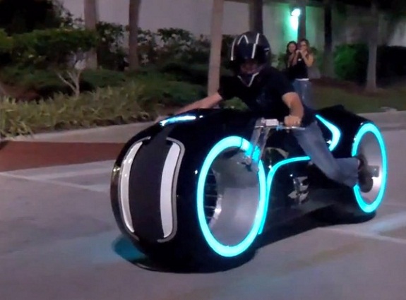 La Alerta VeRDe: La moto de TRON Legacy es una realidad
