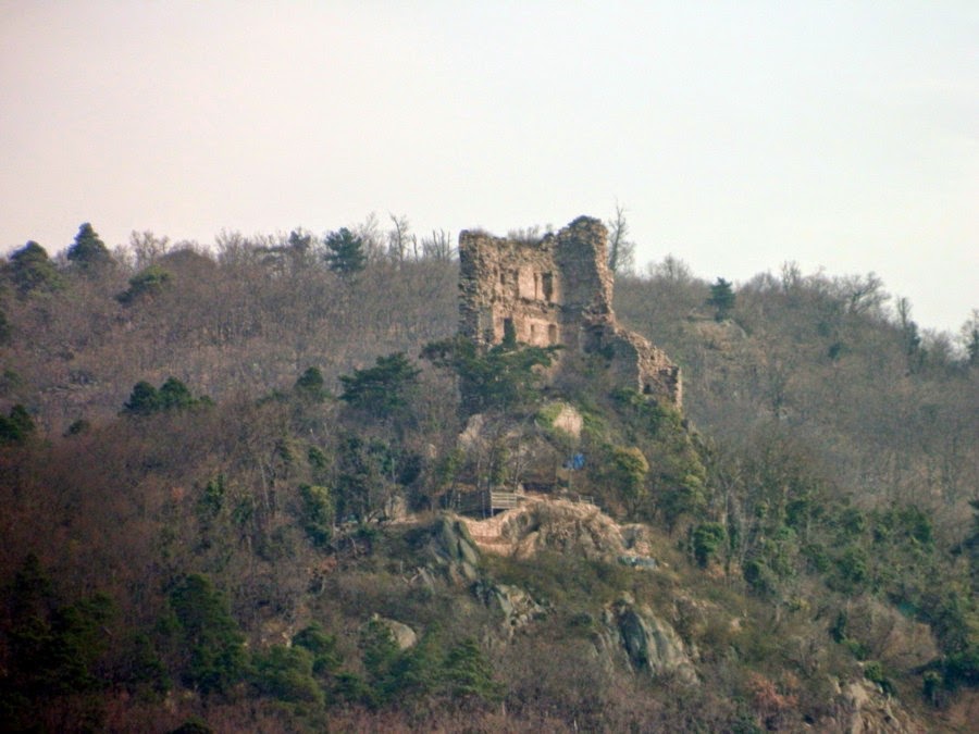 Châteaux-forts, abbayes, monuments antiques et personnages historiques ...