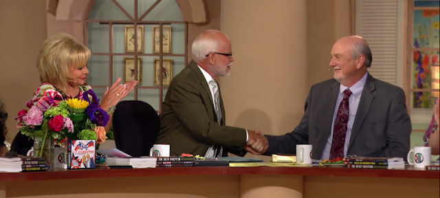 Love For His People: Undercover Angels - Derek Gilbert, Donna Howell ...