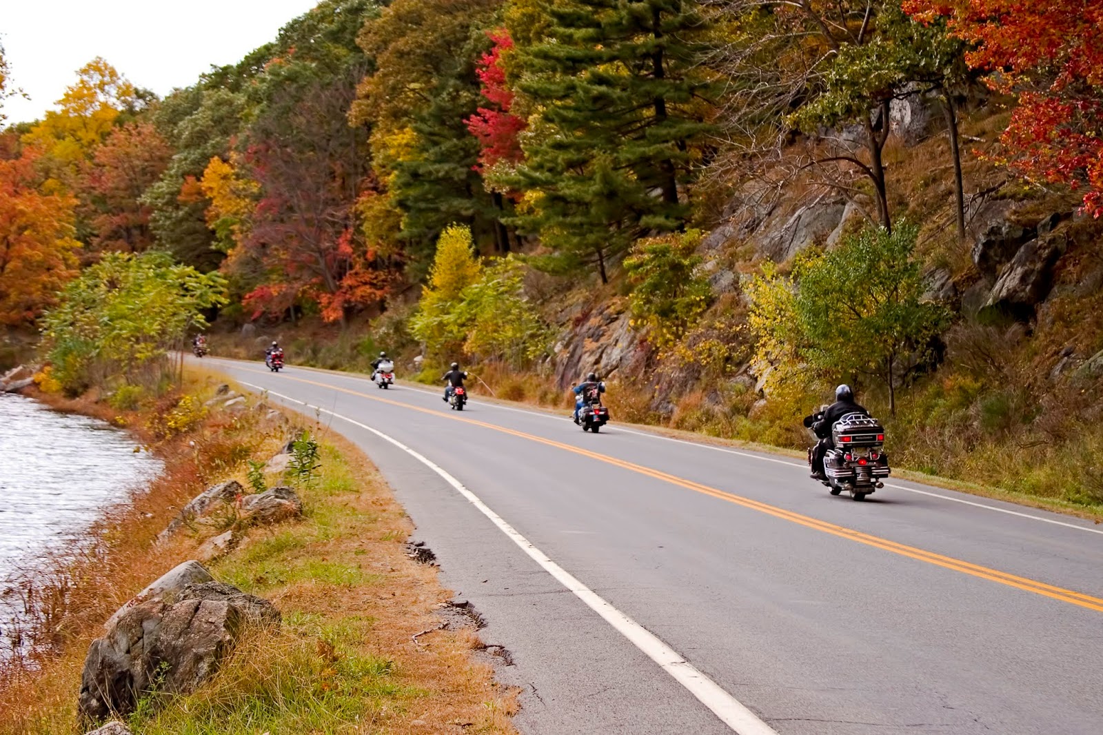 Tips for Riding Your Motorcycle in the Fall