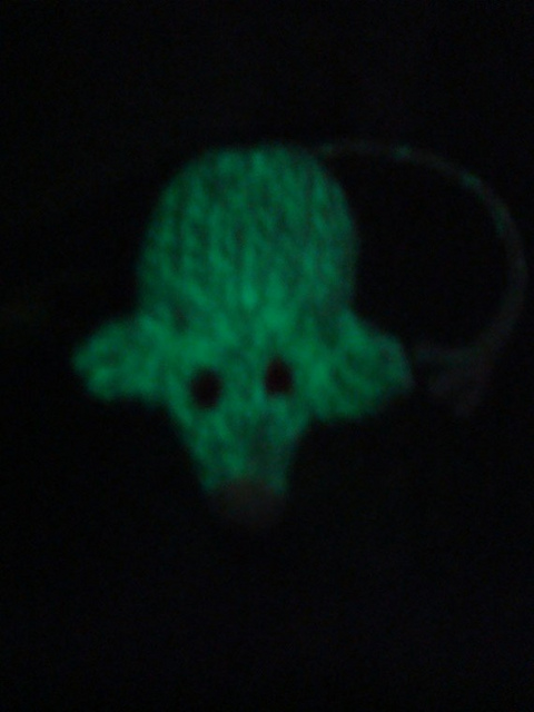 NyanPon.com: Bioluminescent Lab Rat