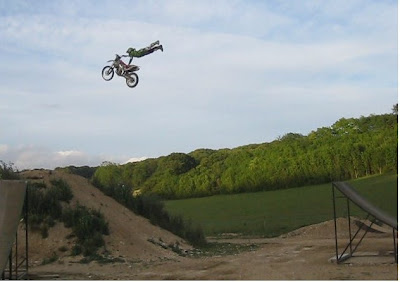 Big Air Jam: Trick List - Superman Seat Grab