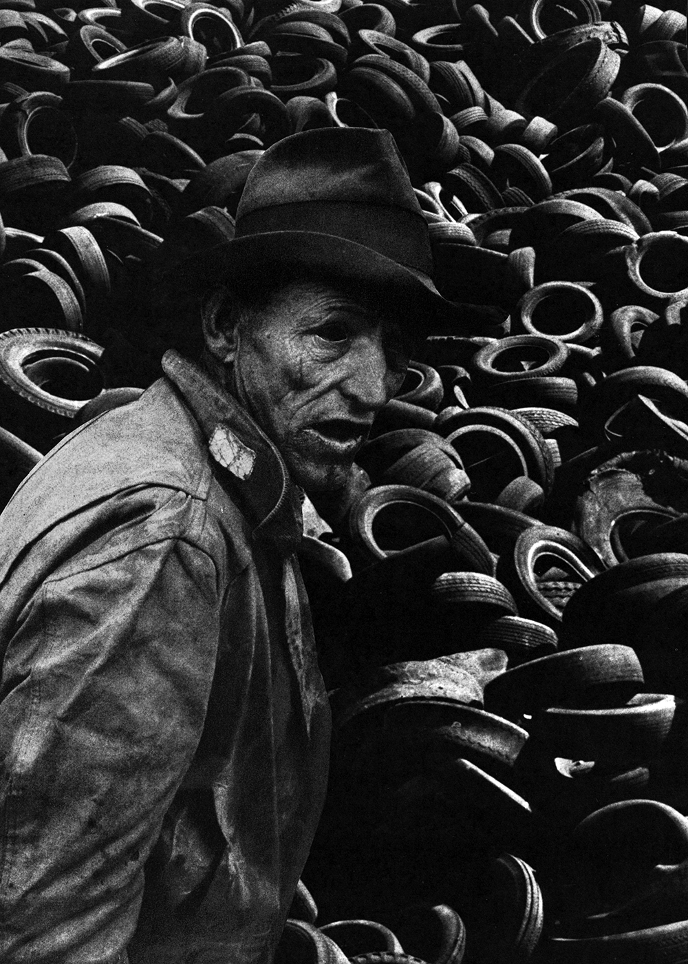 Artista belga retrata fobias incomuns através de fotocolagens ~ Resumo ...