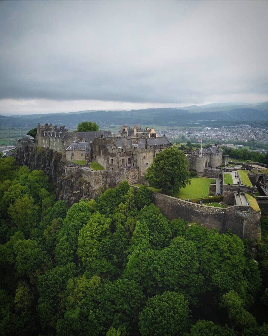 15 Interesting Facts About Stirling Castle | Amazing WTF Facts