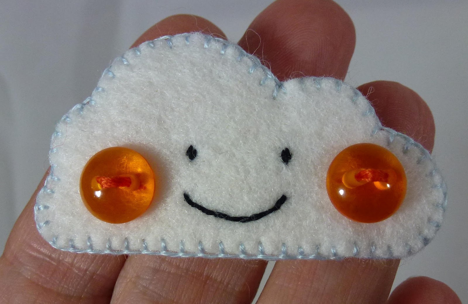 Leslie's Art and Sew: Felt Badge Obsession