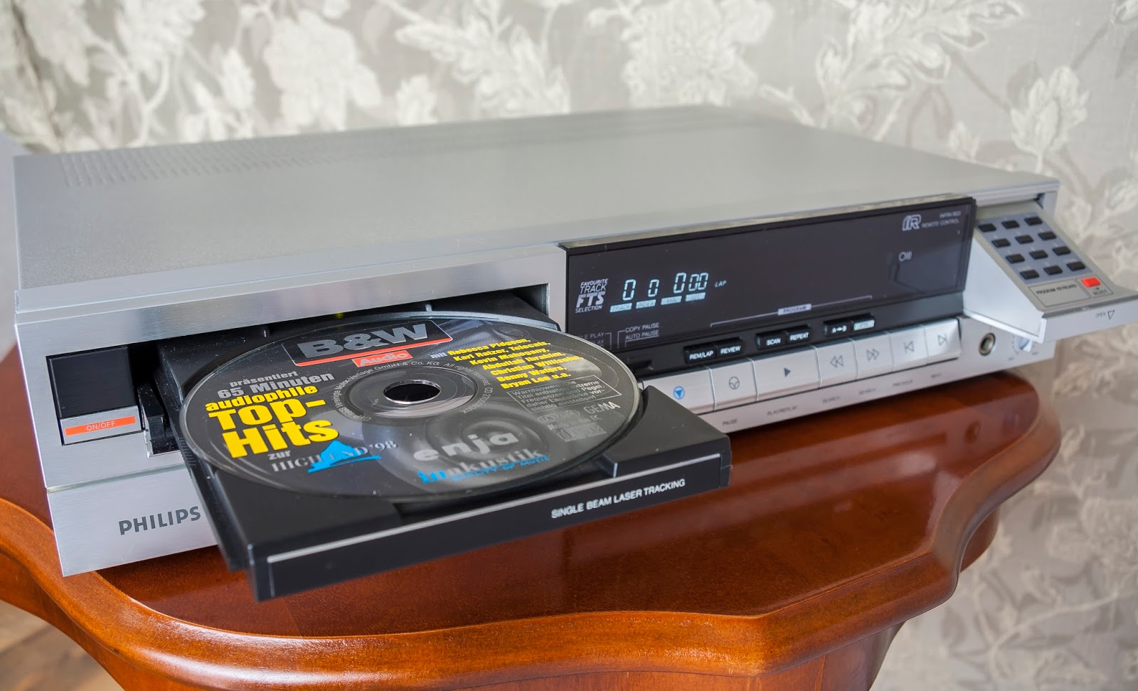 Golden Age Of Audio: Philips CD650 Stereo Compact Disc Player