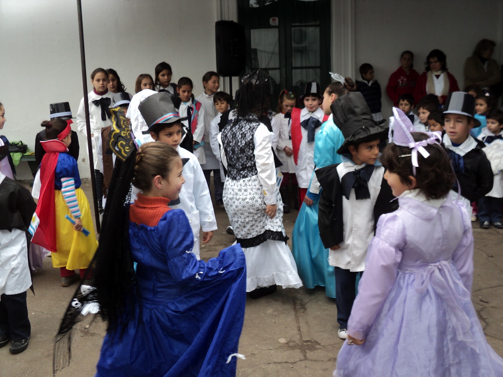 "JERÓNIMO": "EL CUANDO", DANZA COLONIAL DE SALÓN POR ALUMNOS DE PRIMERO ...