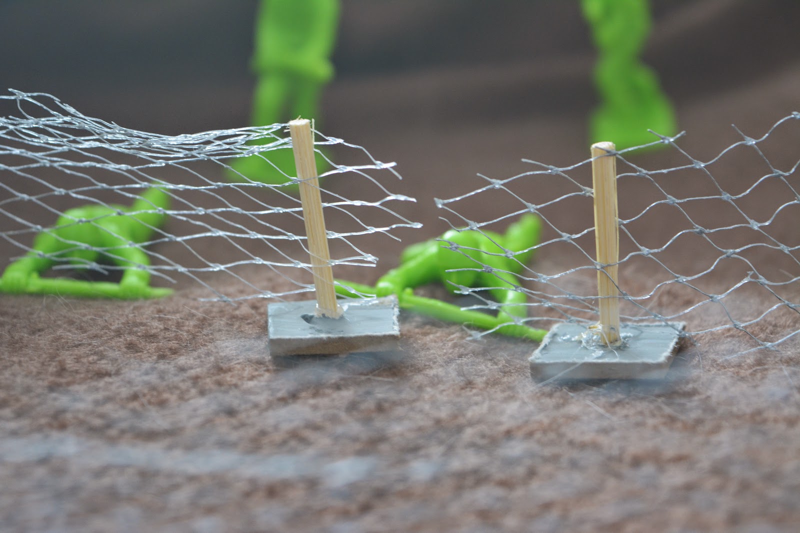 Petite Infanterie: How to make your own mini barbed wire