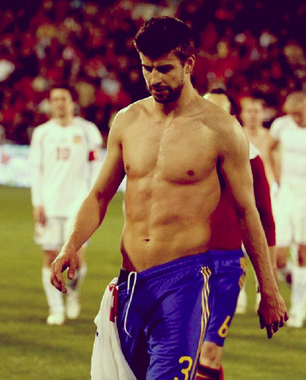 La Galeria del tio bueno: Gerard Pique sin camiseta