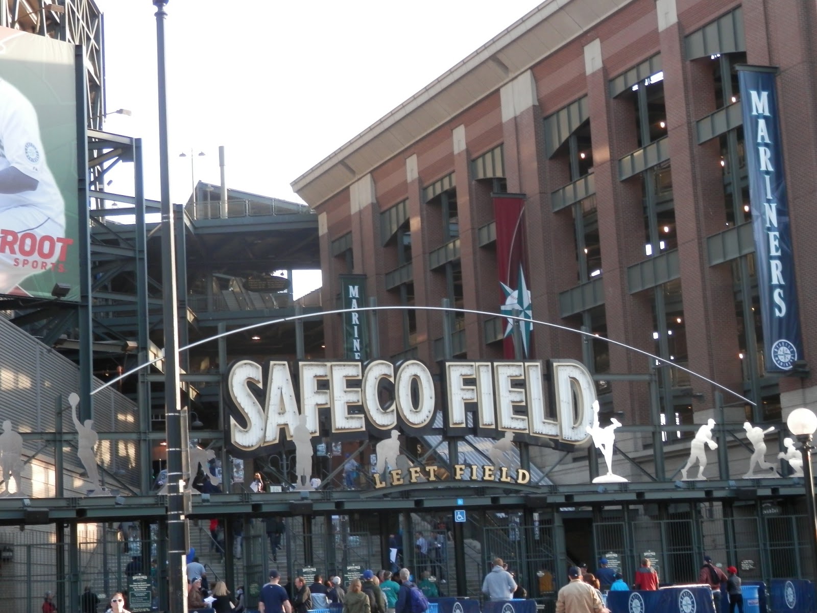 Adventures in Weseland: A Walk Around SAFECO Field