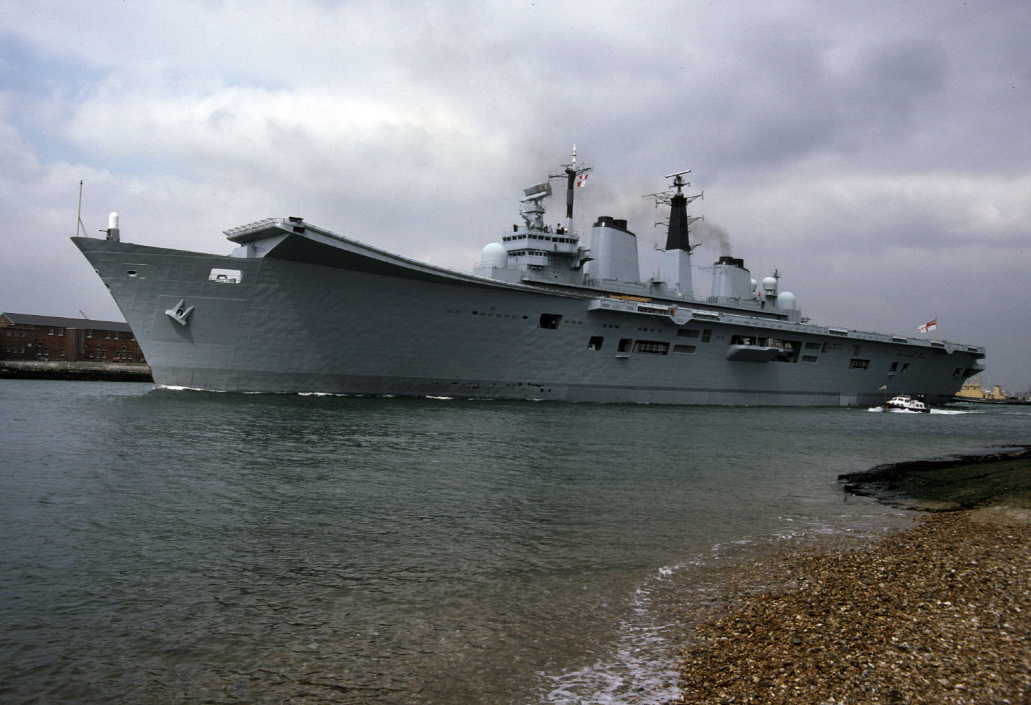 BRIAN'S SHIPPING PHOTOS: BRITISH WARSHIPS ONE