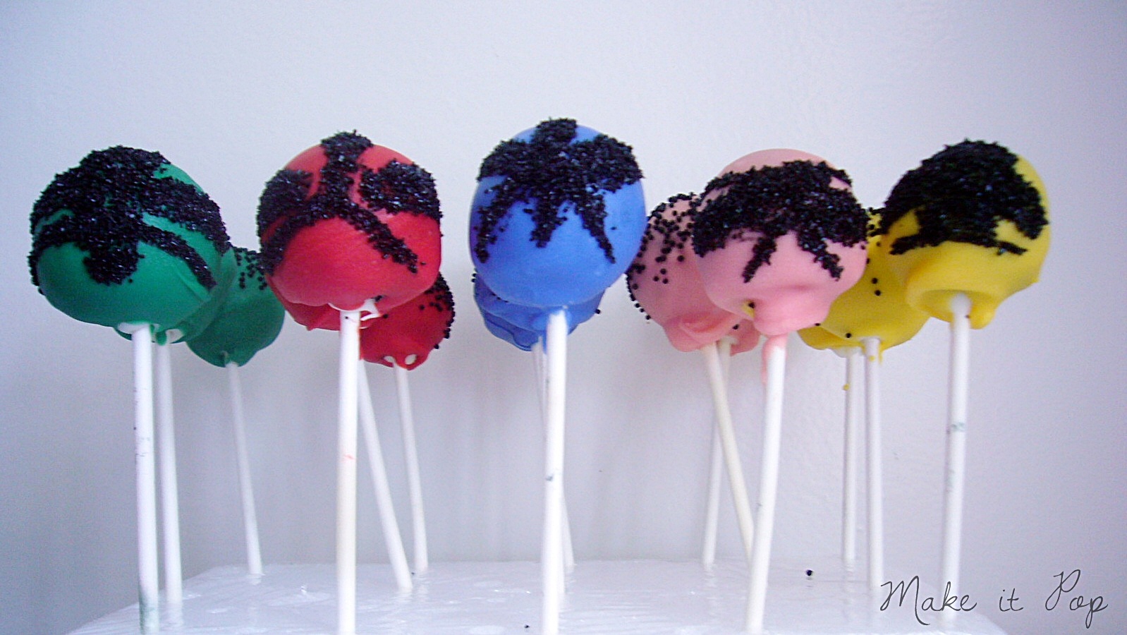 Make it Pop Sweets: Samurai Power Ranger Cake Pops!