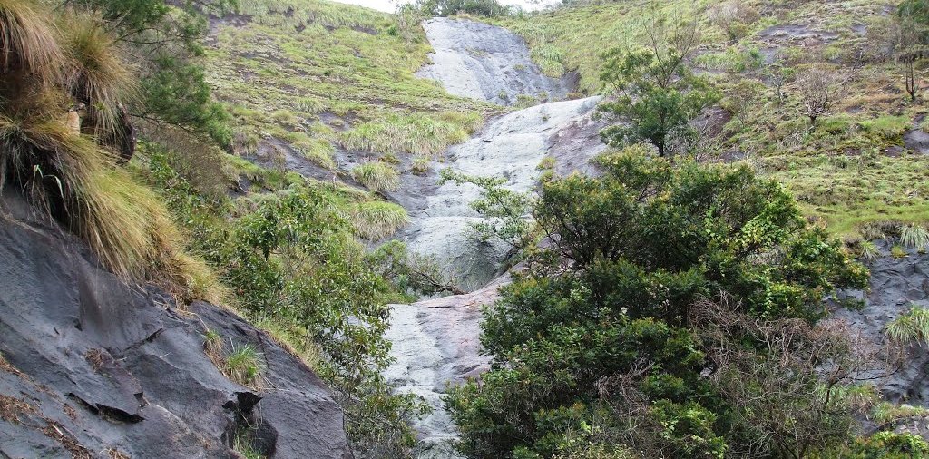 Tamilnadu Tourism: Gundar Falls, Kodaikanal