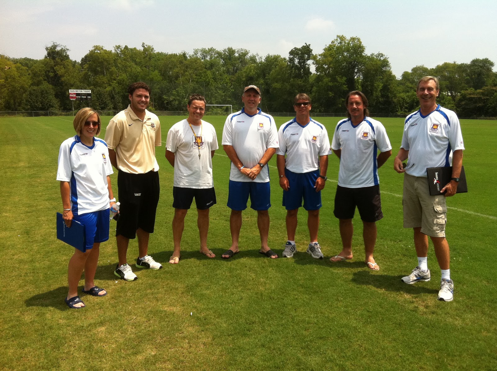 Self on Soccer: West Ham United International Academy - Review of my 2011