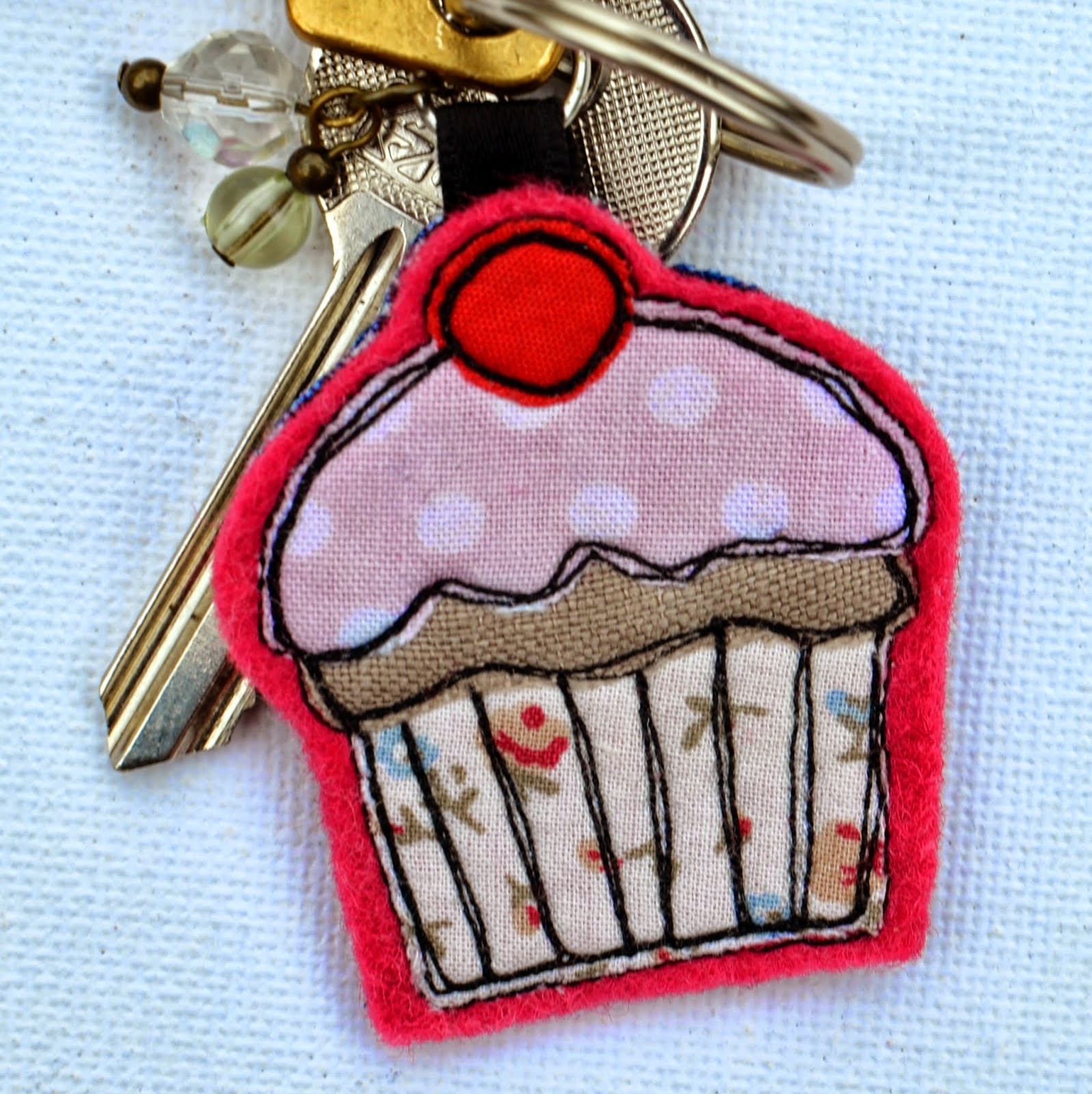 SewforSoul: Felt Camper Van Keyring Tutorial