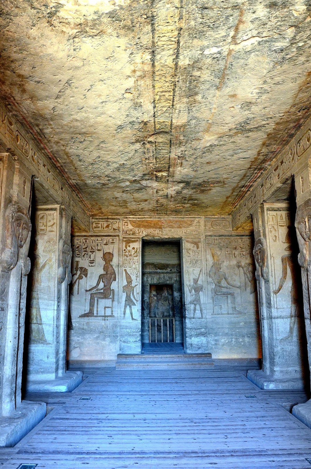 El mundo de Avekrénides. : TEMPLO DE NEFERTARI. ABU SIMBEL. El mundo de Avekrénides. : TEMPLO DE NEFERTARI. ABU SIMBEL.