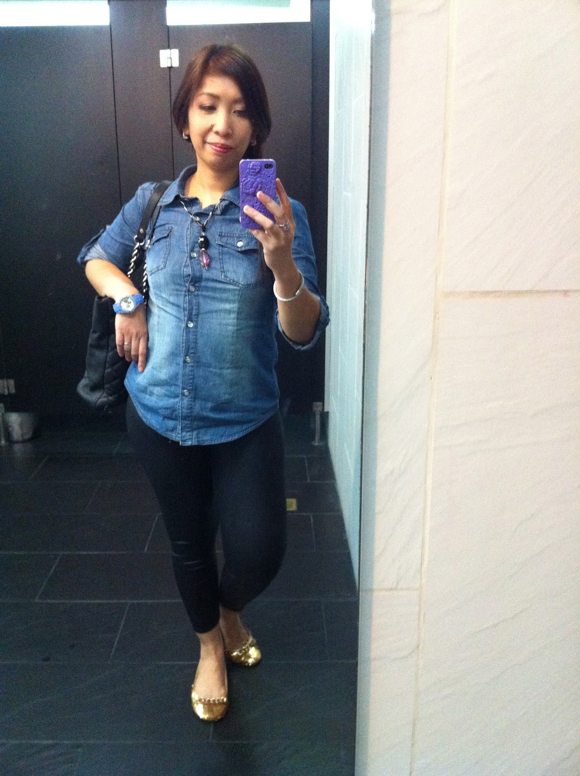 Beauty Make up and so much more: OOTD-Denim Shirt