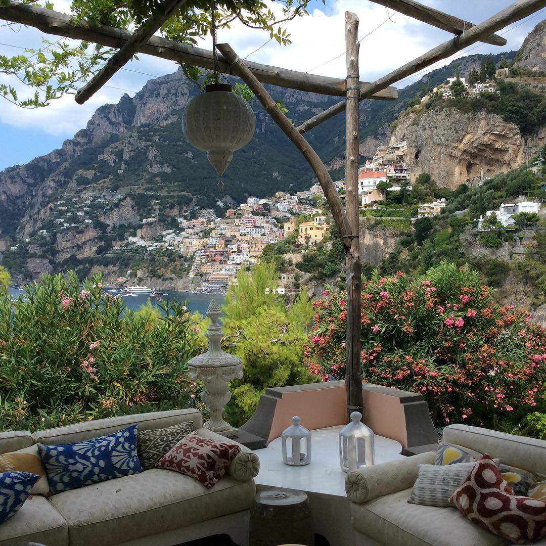 daily timewaster: Wow! Italy?