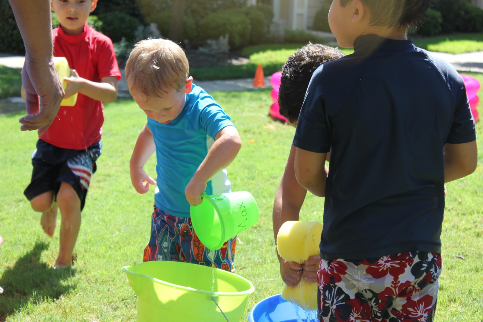 The Castañeda Clan Best Day Ever: Max's AMAZING WATER GAMES "Smurf ...