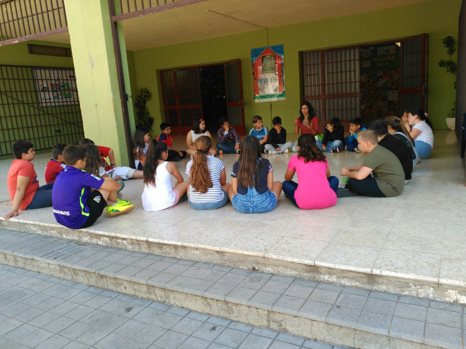 UNA CLASE CON CLASE: CHARLAS Y TALLERES