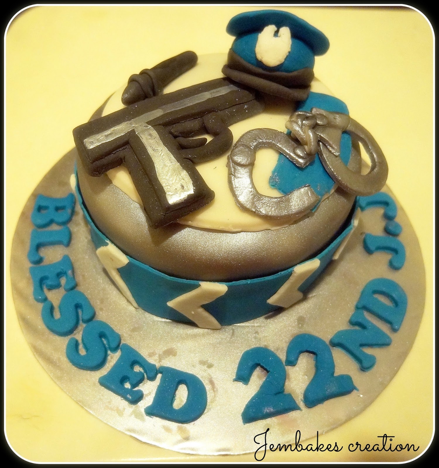 Jembakes...: Policeman cake...
