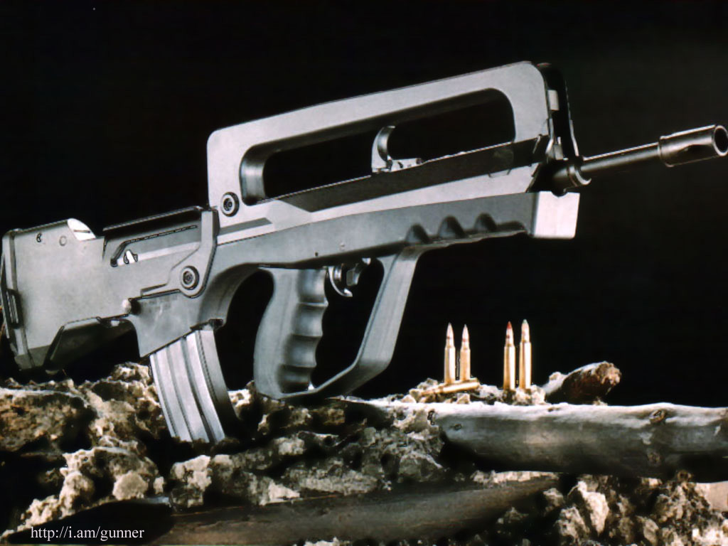 Coronel Von Rohaut: "FAMAS"