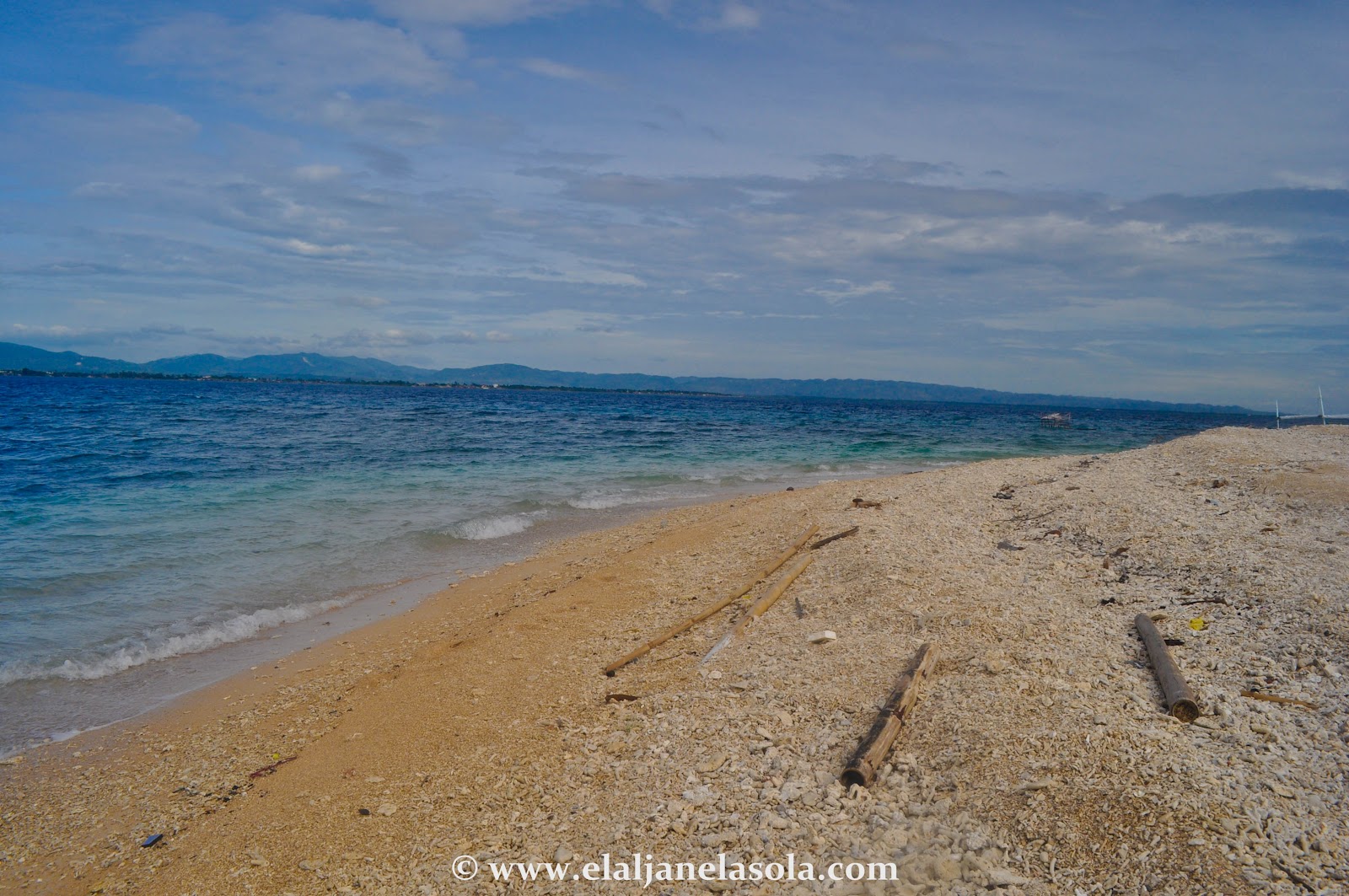 Elal Lasola Travel & Photography: Manadi aka White Island | Occidental ...
