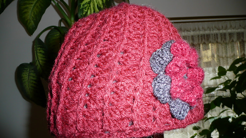 Sa invatam sa crosetam si sa tricotam: caciula crosetata - model nou