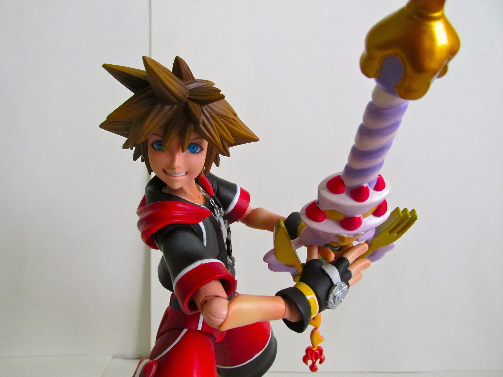 Play Arts Kai Kingdom Hearts 3D: Sora | Toy RE:action
