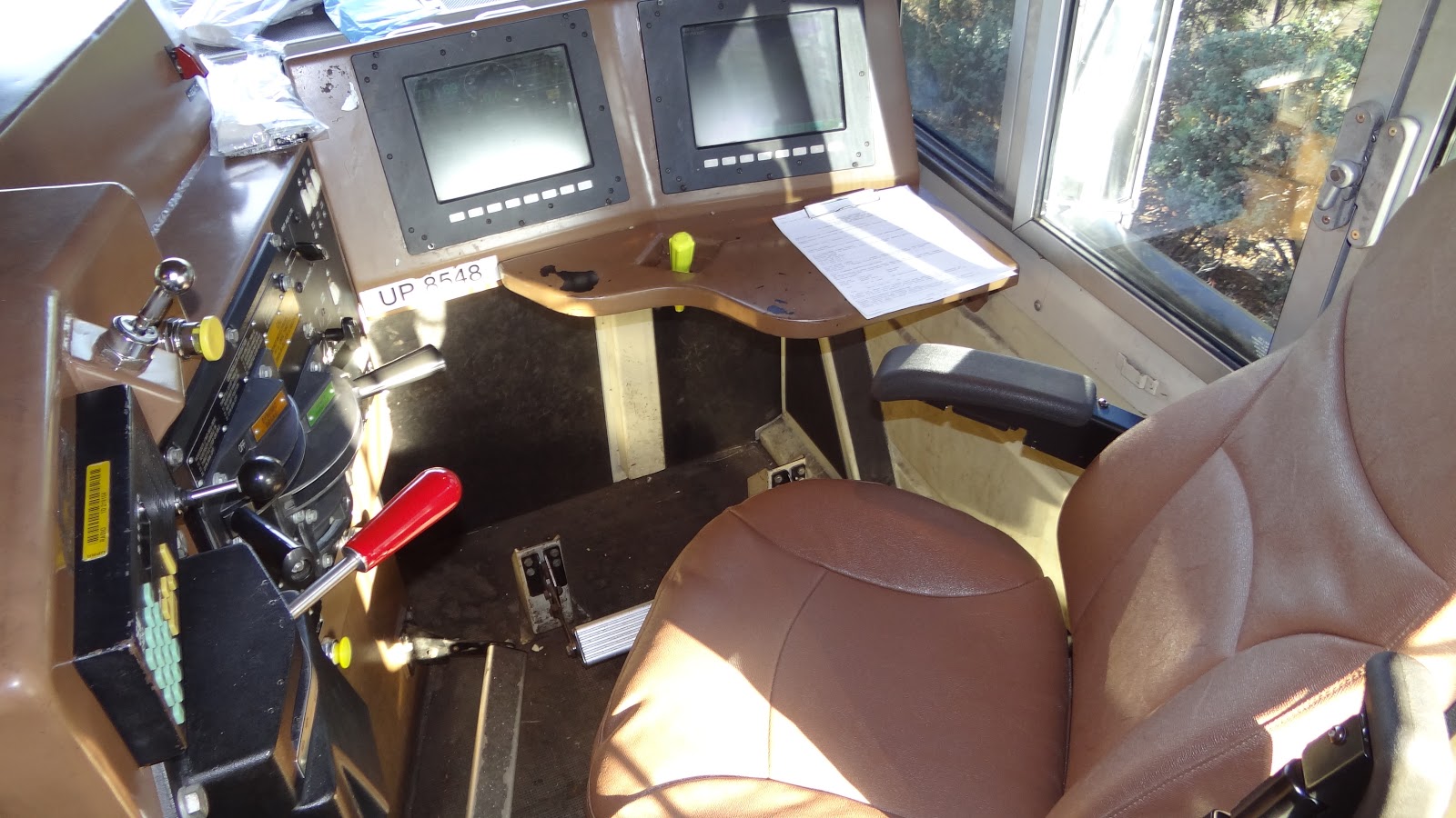 Milepost 154: A Train Blog: Inside a UP SD70ACe