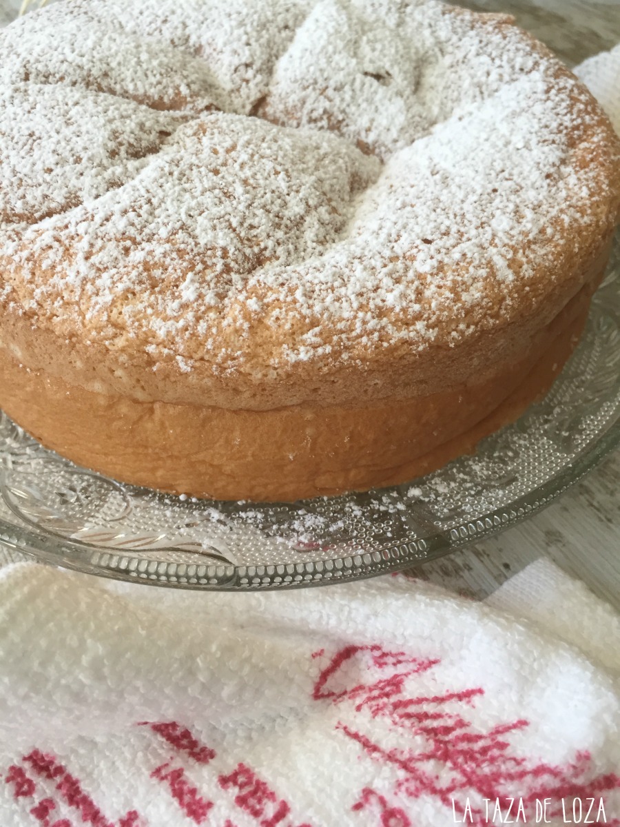 Coca de cuarto de Mallorca (Bizcocho con 3 ingredientes) | La Taza de Loza