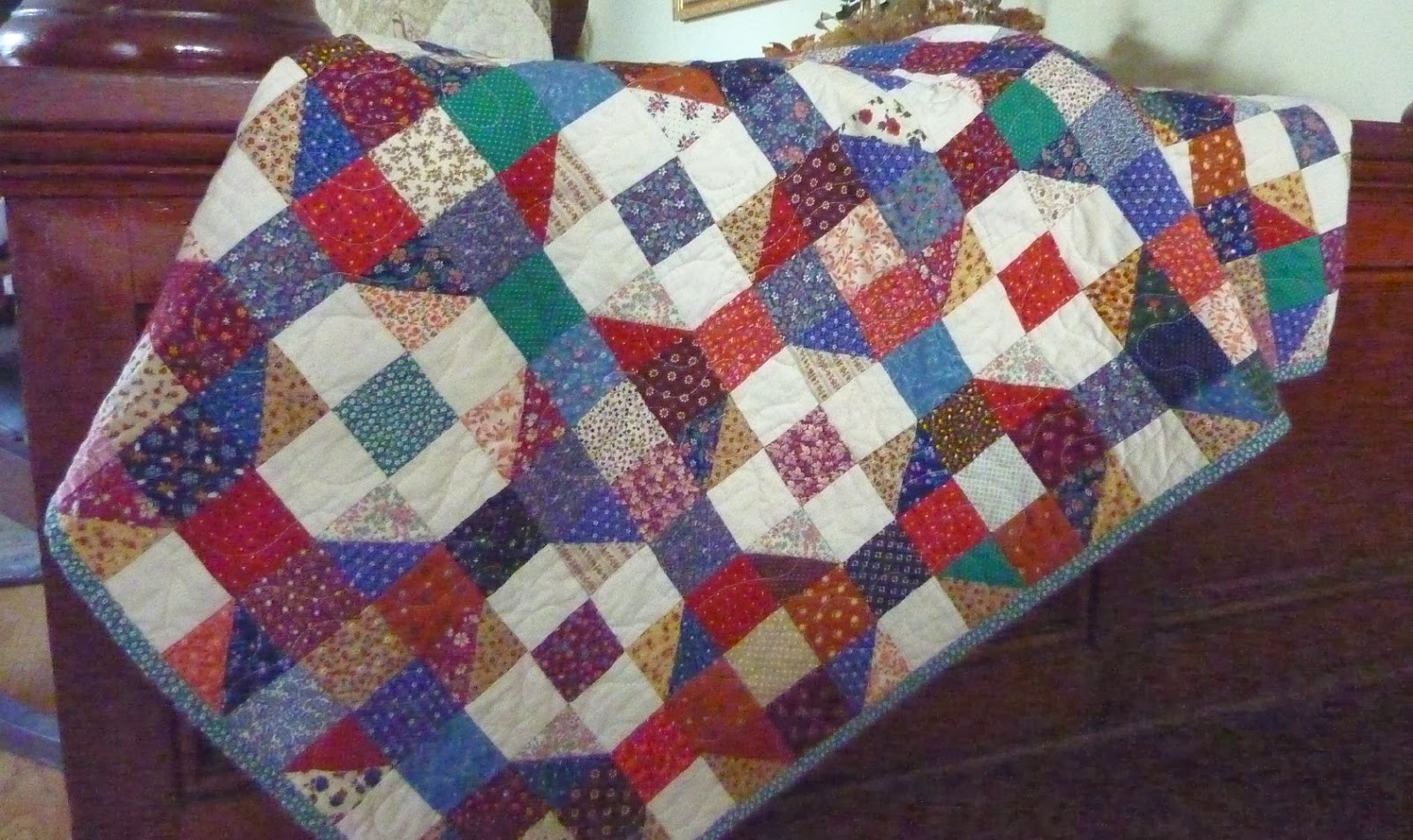 Busy Bee No. 16: 1970's Calico Quilts