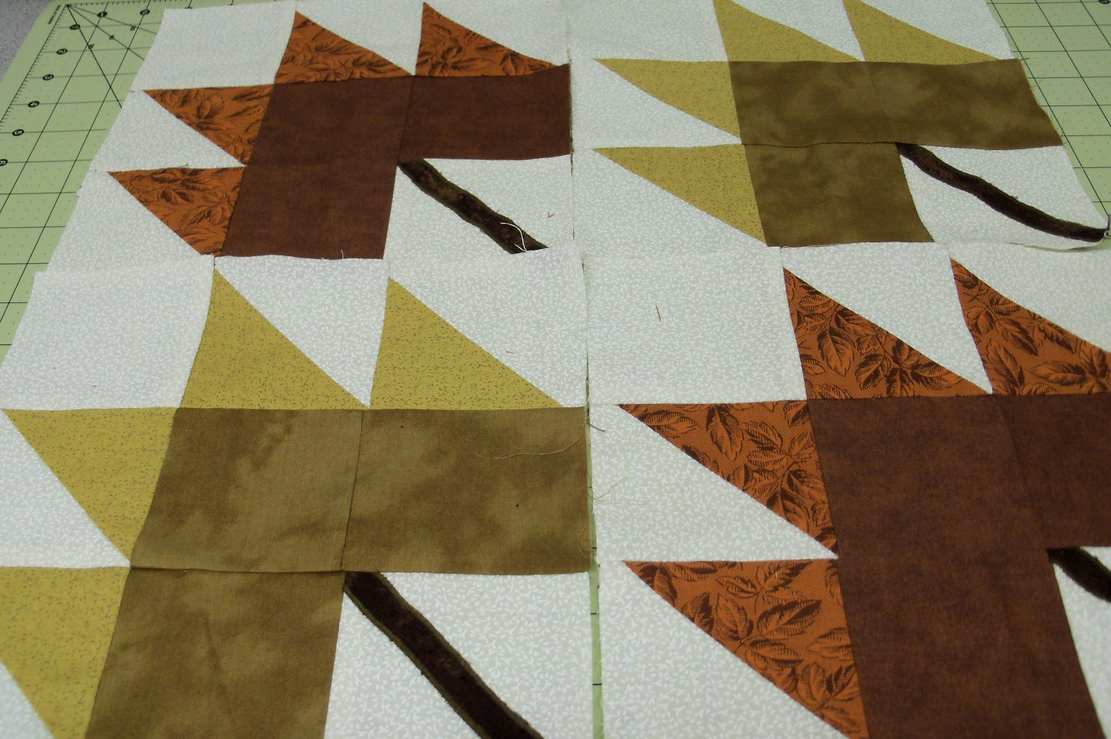 Wild Thyme Creations: Maple Leaf Quilt Block