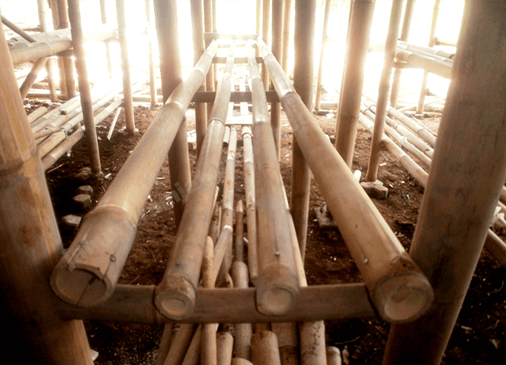 Membuat kumbung dan rak jamur tiram