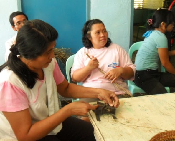 Marinduque Rising: Nito basket ware skills training