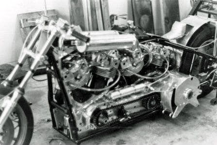 Harley - Davidson Drag Bike: Joe Smith's Double Engine Drag Bike