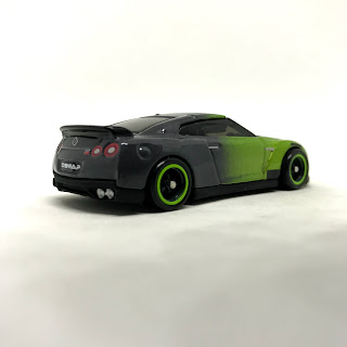JULIAN'S HOT WHEELS BLOG: Guaczilla 2.0 | 2017 Nissan GT-R (R35 ...