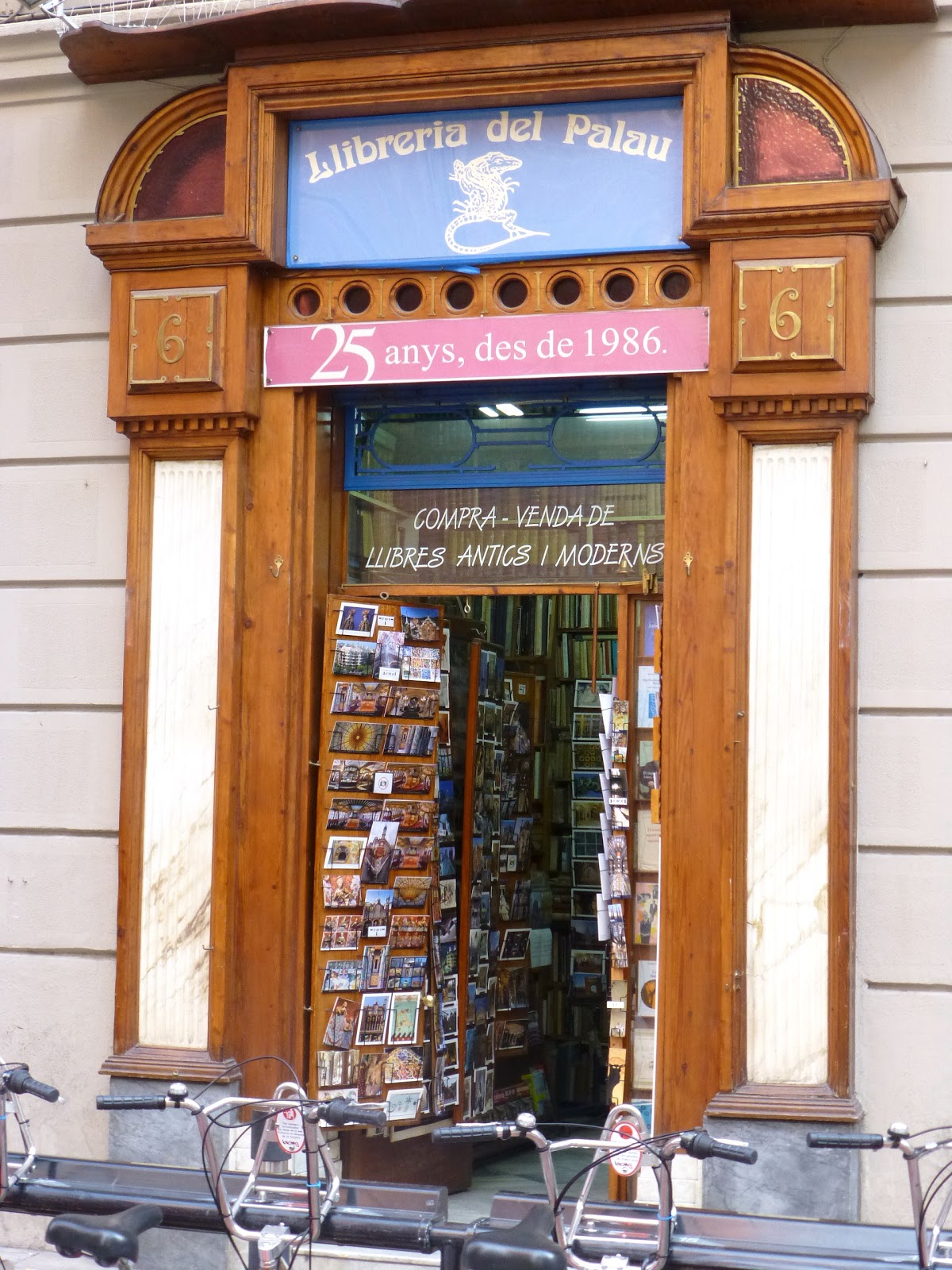 A Peu de carrer, fotodietari : Llibreria del Palau