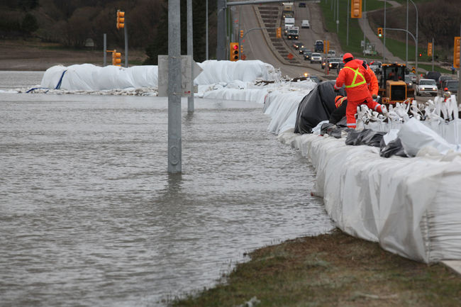 Canadian Blogger: Ruby Tuesday Brandon Flooding