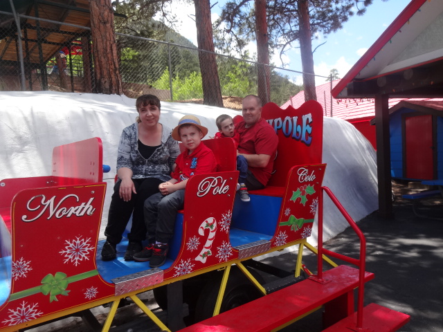 Noah's Miracle : The Magic of the North Pole