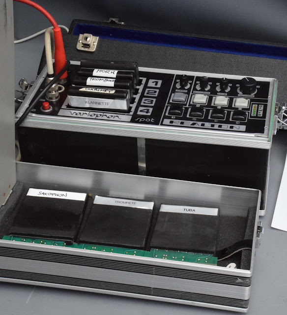 MATRIXSYNTH: Realton Variophon Spot with Seven Cards