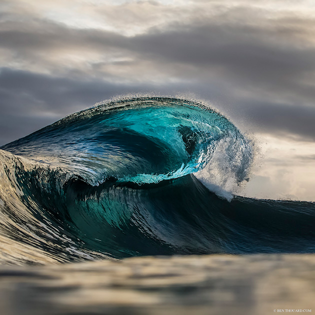 Photographer Spends Hours in Open Waters to Capture Exquisite Moments ...