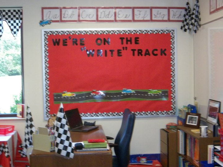 Racing Themed Classrooms | Clutter-Free Classroom